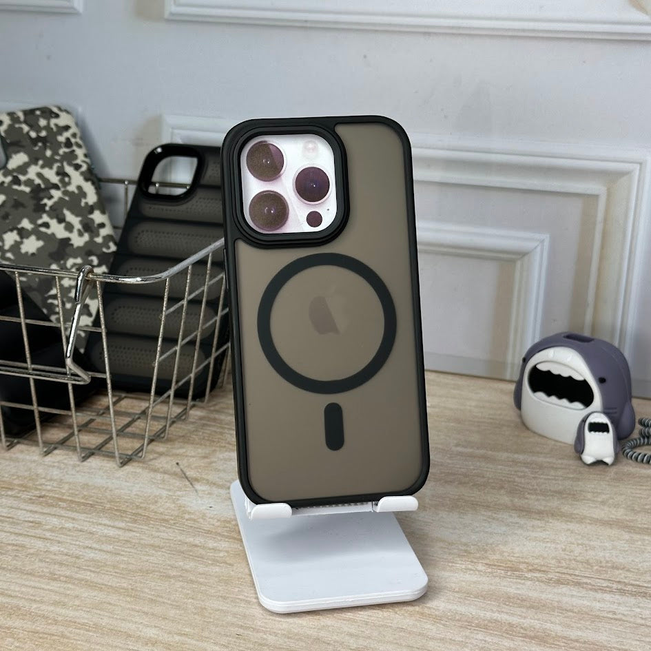 MagSafe humo iph 14 pro – Silver Case